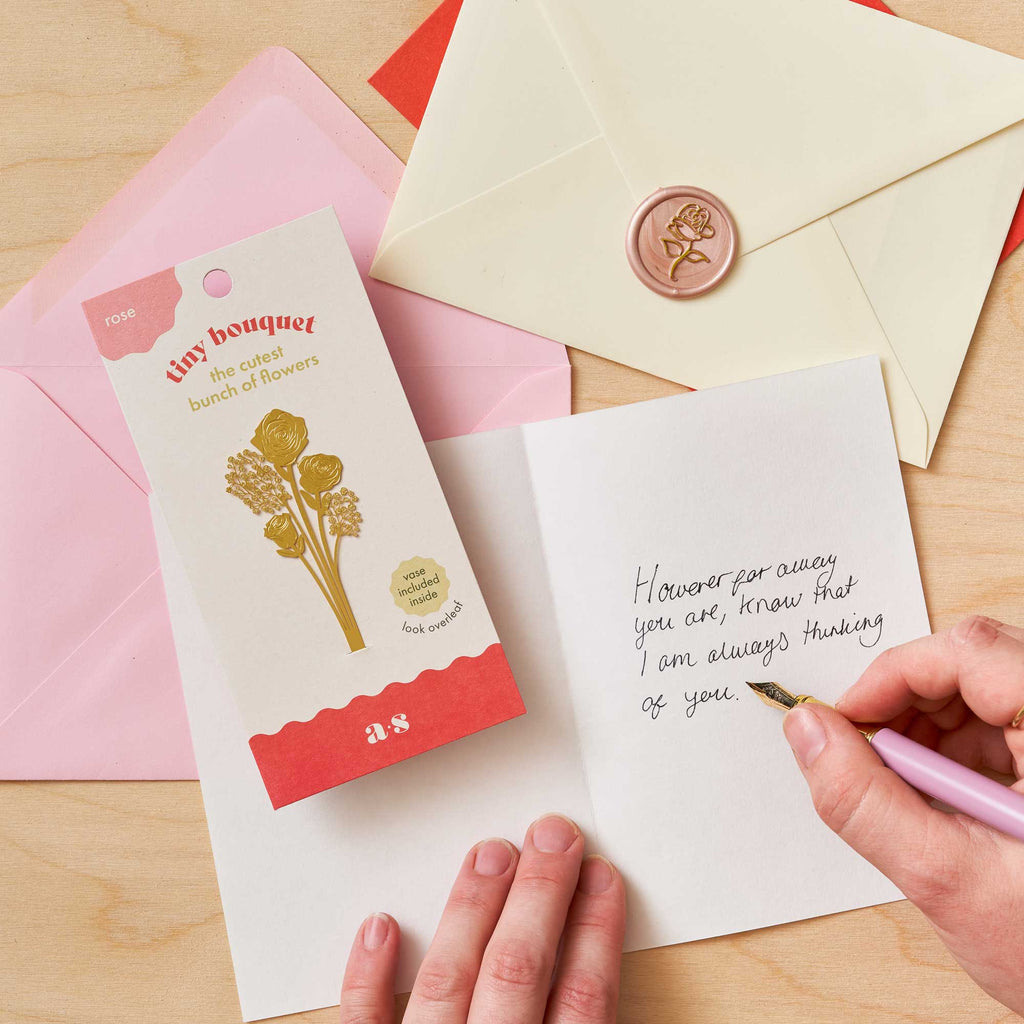 Roses, brass tiny bouquet – Another Studio